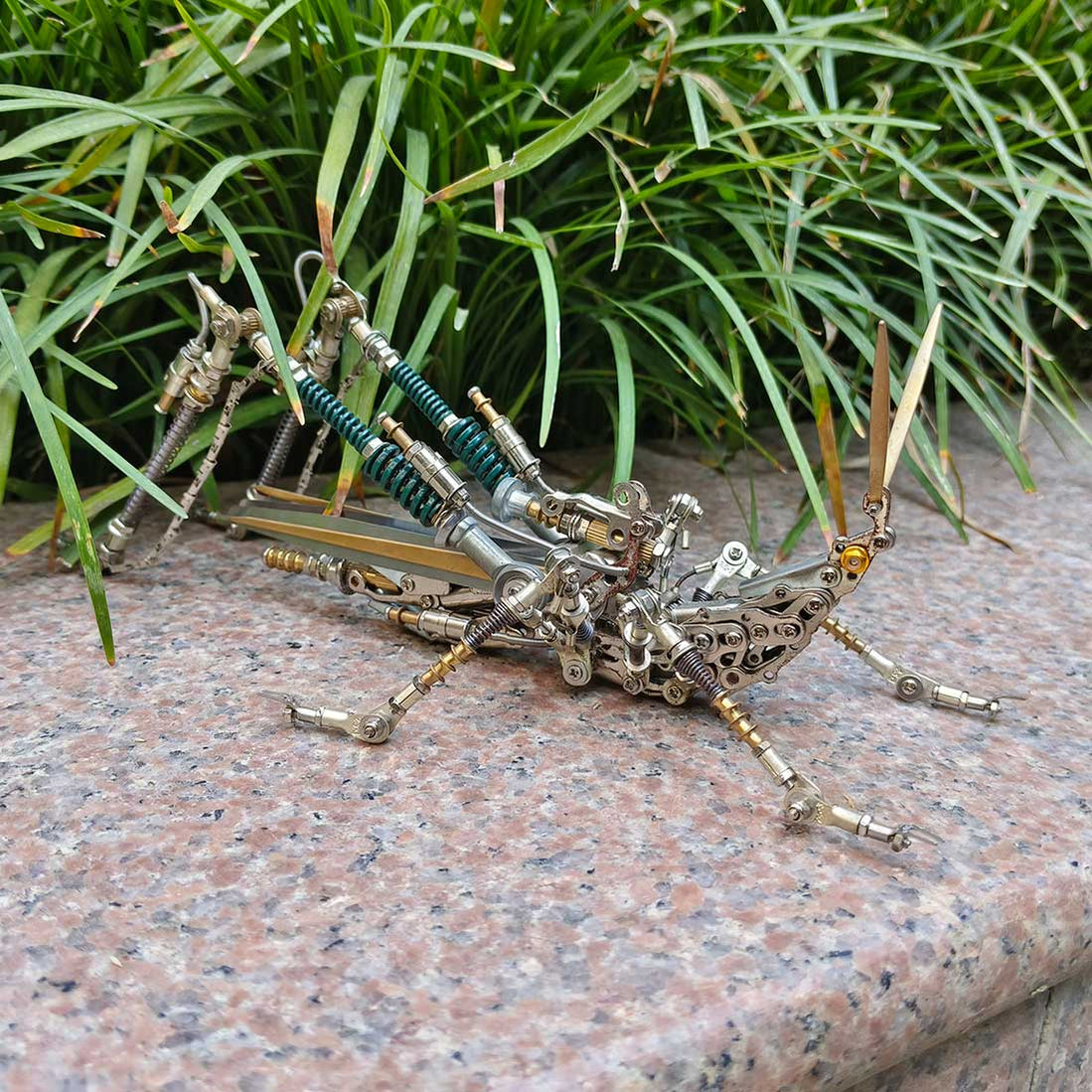 3D Metal Mechanical Grasshopper Model Kit — EngineDIY
