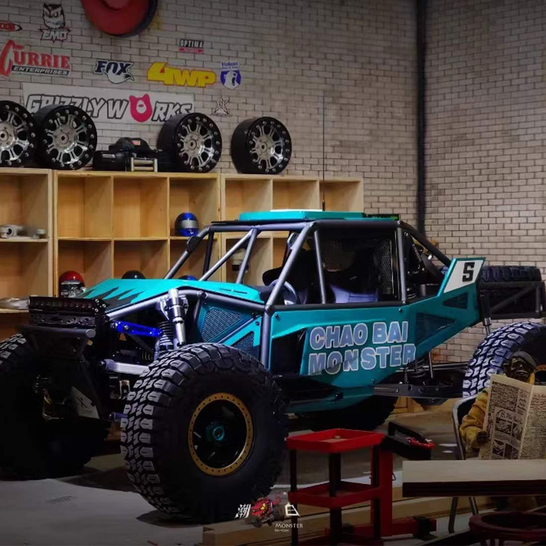 Capo U4 CD1582X Queen 1/8 Scale RC Off-Road Crawler Vehicle Model Kit ...